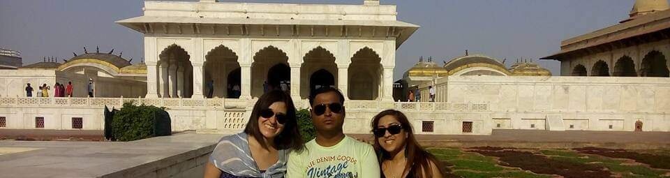 Tour guide in Agra Azaz Ali | Tripzaza.com