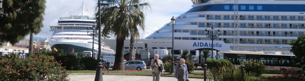 Tour guide in SevilleNatashaSmirnova | Tripzaza.com